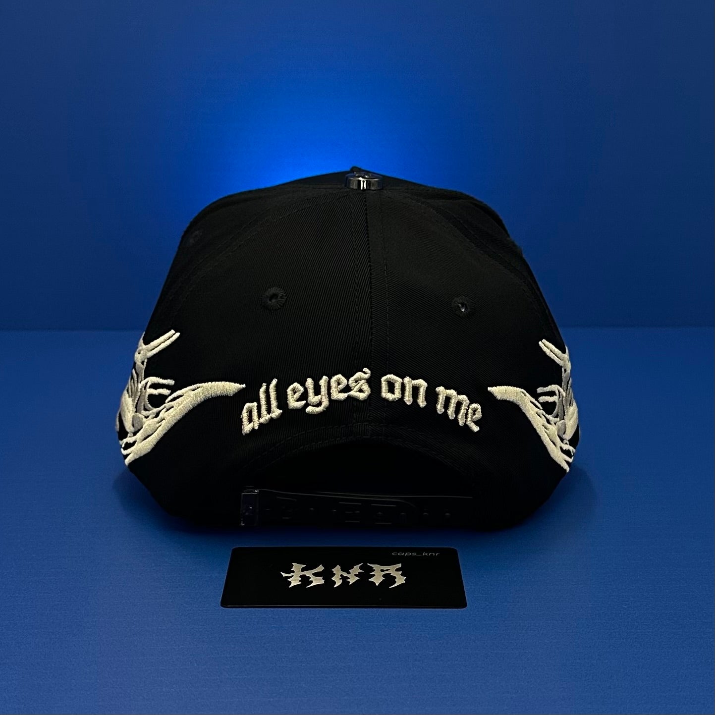 BAEZ X SHIFU OJOS – CAPS KNR